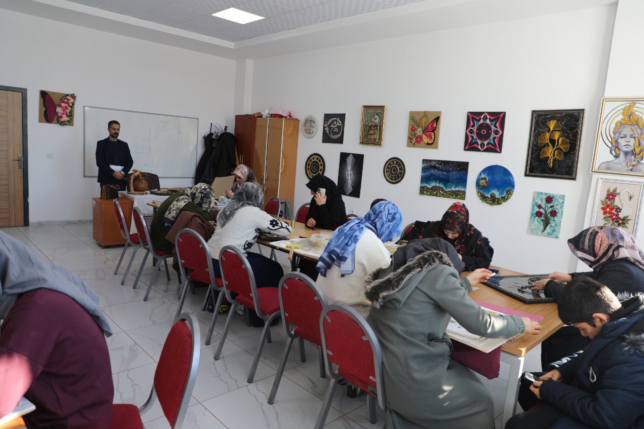 Şaredariya Tuşbayê | Li Tuşbayê Keda Jinan Dibe Huner, Huner Vediguhêze ...